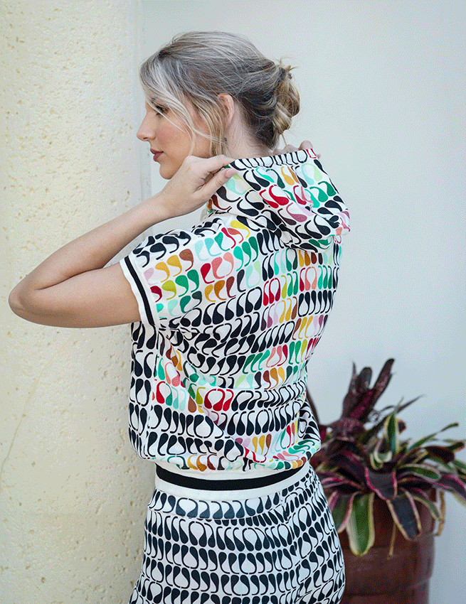 Marilyn's Knit Cotton Cap Sleeve Pop Print Hooded Top - Marilyn's